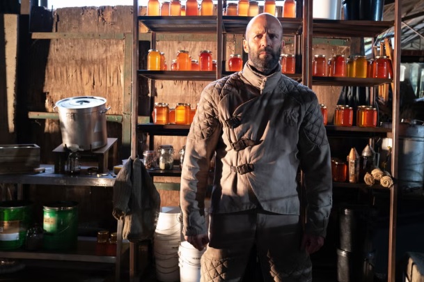 Jason Statham Resmi Kembali untuk Sekuel Film Laga 'The Beekeeper'